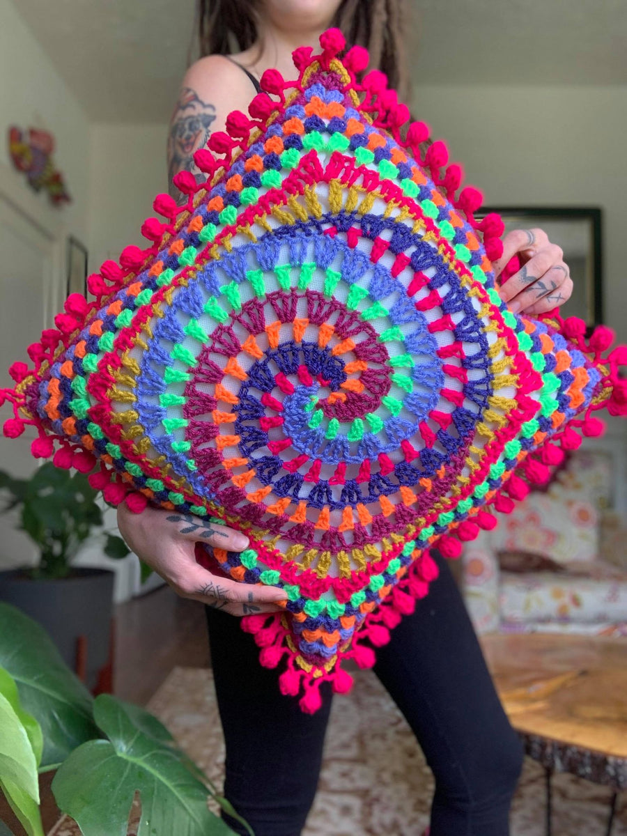 Vortex Pillow Crochet Pattern – Of Mars Crochet